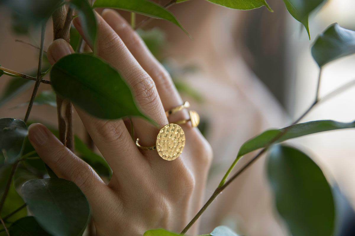Hammered Circle Ring – ting-shop-berlin